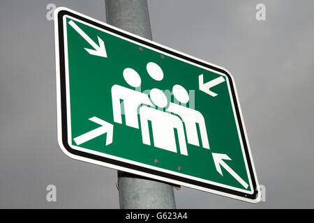 Sign, meeting point, pictogram Stock Photo - Alamy