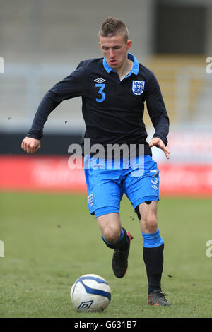 Elite Group 6 - Slovenia v England - Pirelli Stadium. Bamidele Ali ...