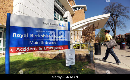 Main Entrance to the Royal Berkshire Hospital, Reading, Berkshire Stock ...