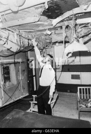 The Falklands Conflict - The Royal Navy - RFA Sir Galahad - Bluff Cove ...