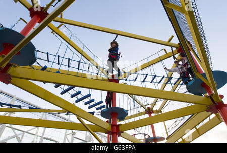 Travel agents try out the Ropes Course on board Norwegian Cruise Line's ...
