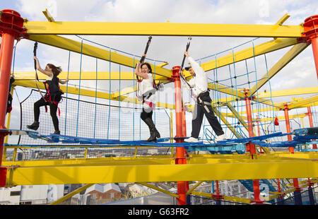 Travel agents try out the Ropes Course on board Norwegian Cruise Line's ...