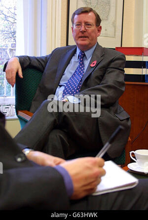 David Trimble speaks in Liverpool Stock Photo - Alamy