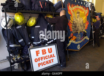 Preparing for the picket line as Firemen finish a shift at York Fire ...