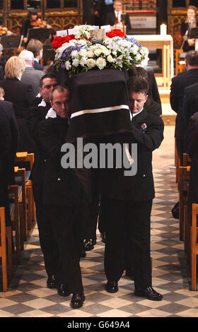 Photo of the inside of Manchester Cathedral Stock Photo - Alamy
