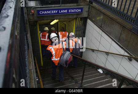 Chancery lane - Tube train Accident Stock Photo - Alamy