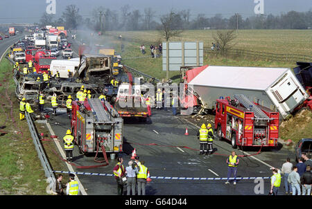 M4 motorway crash. Hungerford. M4 motorway crash. 13/03/1991 Stock ...