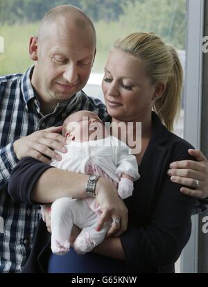 Baby Eva, the first baby conceived using new IVF technique, the Early ...