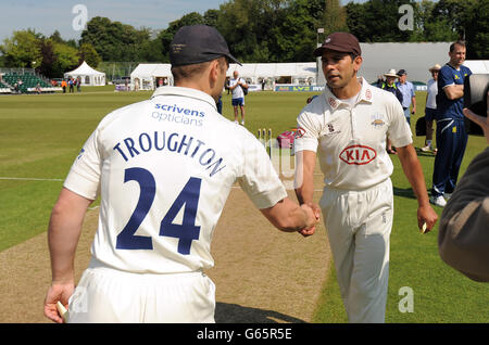 Surrey captain Vikram Solanki (left), Zander de Bruyn (2nd left), Ricky ...