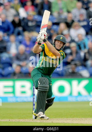 South Africa's David Miller bats during the ICC Champions Trophy match ...
