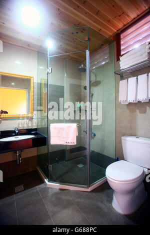 Seaview traditional quadrangle house Stock Photo - Alamy