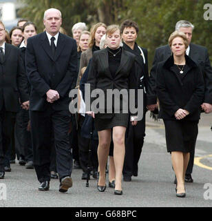 The sister and mother of murdered schoolgirl Amanda (Milly) Dowler ...