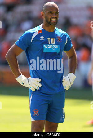 Blackpool's goalkeeper coach Tony Warner Stock Photo - Alamy