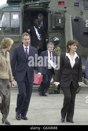 Blair visits RAF Lyneham Stock Photo - Alamy