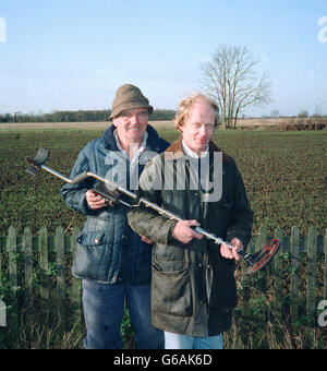 RETIRED GARDENER ERIC LAWES, WHO UNCOVERED A MULTI-MILLION POUND HOARD ...