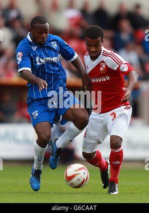 Swindon Town's Nathan Byrne Stock Photo - Alamy