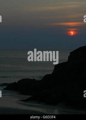 Sun crescent at the end of a total solar eclipse Stock Photo - Alamy