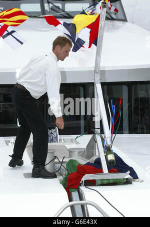Red Funnel line Red Jet 4 passenger ferry heading into Cowes, Isle of ...