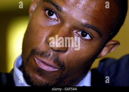2:1 Goal, scored by goalkeeper Daniel Heuer Fernandes (HSV Hamburg ...