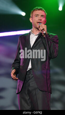 Blur perform at Carling Reading Festival. Lead singer Damon Albarn from ...