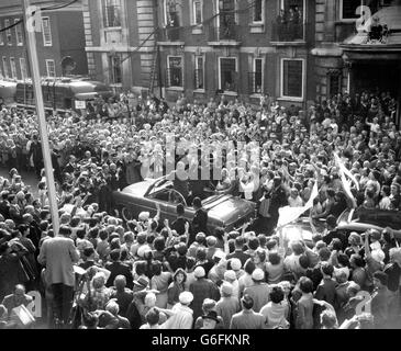 Harold MacMillan 1959 election Stock Photo - Alamy