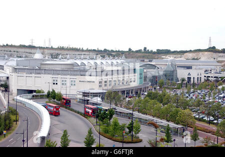 Bluewater shopping centre. A general view of Bluewater shopping centre ...