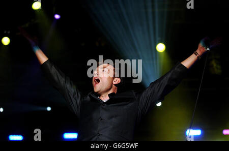 Damon Albarn lead singer of the pop group Blur lying on the floor ...