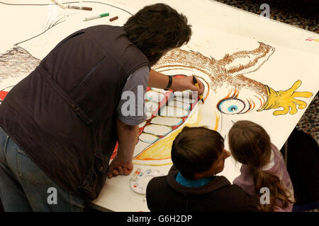 Guardian cartoonist Steve Bell Stock Photo - Alamy