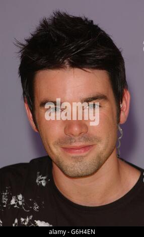 The shows presenter Dave Berry on MTV's TRL UK at the MTV Studio's in ...