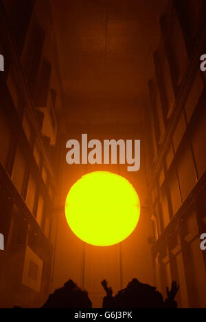 Olafur Eliasson, The Weather Project, Tate Modern Stock Photo - Alamy