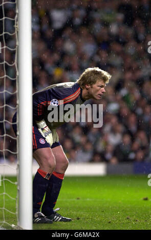 Oliver Kahn during the Champions League playoff round at the Anfield ...