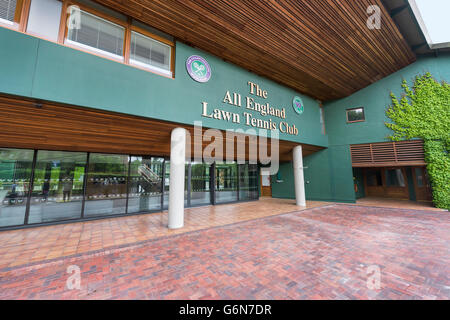 Visiting Wimbledon Place Stock Photo - Alamy