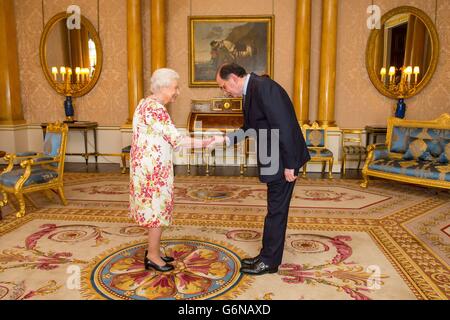 Coronation of Queen Elizabeth II - presentation of sceptre Stock Photo ...