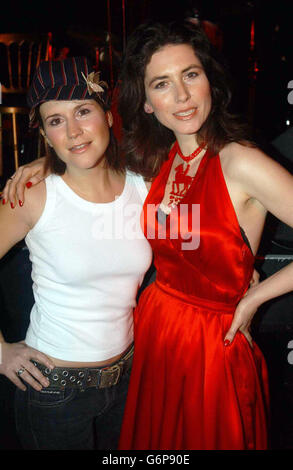 Helen J. Hicks, lead singer of new country-pop band the Honeyriders ...