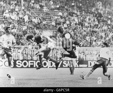 Scotland v Zaire during Football World Cup finals 1974 Peter Lorimer in ...