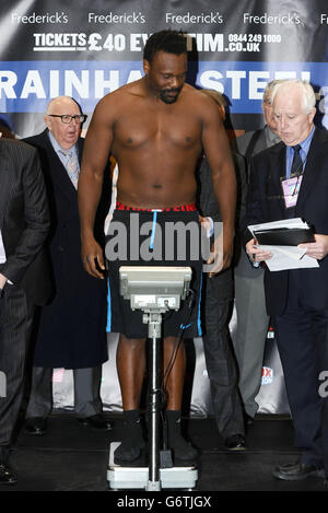 Boxing - All Boxers Weigh In - Copper Box Arena Stock Photo - Alamy