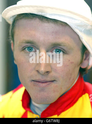 LEE VICKERS JOCKEY DONCASTER RACES DONCASTER 01 March 2002 Stock Photo ...
