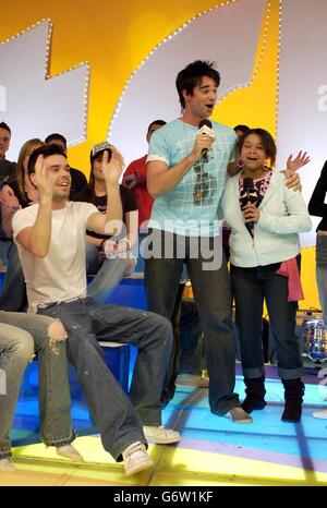 MTV presenter Dave Berry (left) with actor Paul Bettany during his ...