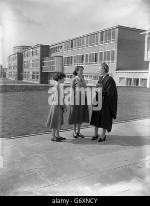 The Kidbrooke Comprehensive School in Greenwich where head teacher ...