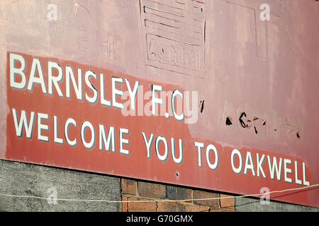 General view GV of a Welcome to Barnsley Metropolitan Borough street ...