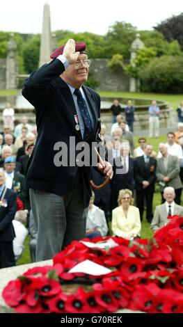 Former glider pilot John Wetherall who took part in the allied invasion ...