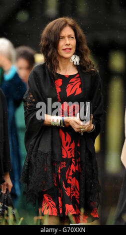Ayesha Shand (left) the daughter of Mark Shand, and Katie Elliot ...