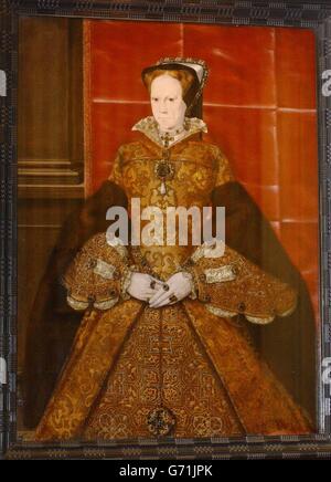 Queen Mary I by Hans Eworth Stock Photo - Alamy