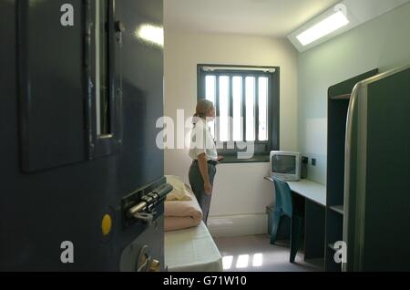 HMP Bronzefield Women's Prison Stock Photo - Alamy