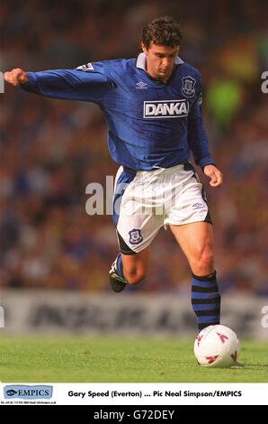 Carling Premiership Soccer - Everton v Middlesbrough. Fabrizio ...