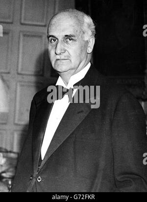 Cherwell Is Paymaster General Stock Photo - Alamy