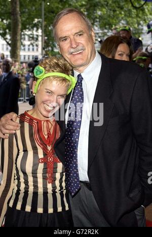 SHREK 2, John Cleese, King Harold, 2004, (c) DreamWorks/courtesy ...