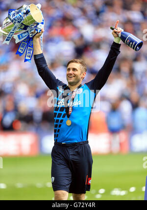 Queens Park Rangers' goalkeeper Rob Green and Queens Park Rangers ...