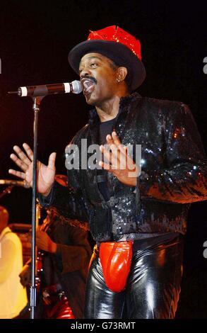 Us Band Cameo Performs Live On Stage During His Exclusive Uk Gig At
