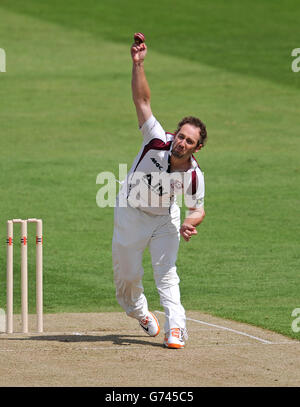 Steven Crook in bowling action for Northants - Northamptonshire CCC vs ...